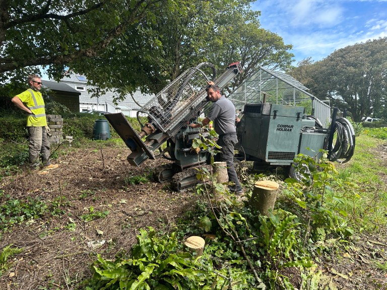 Mud, machines & maximum stress – bookbusbird